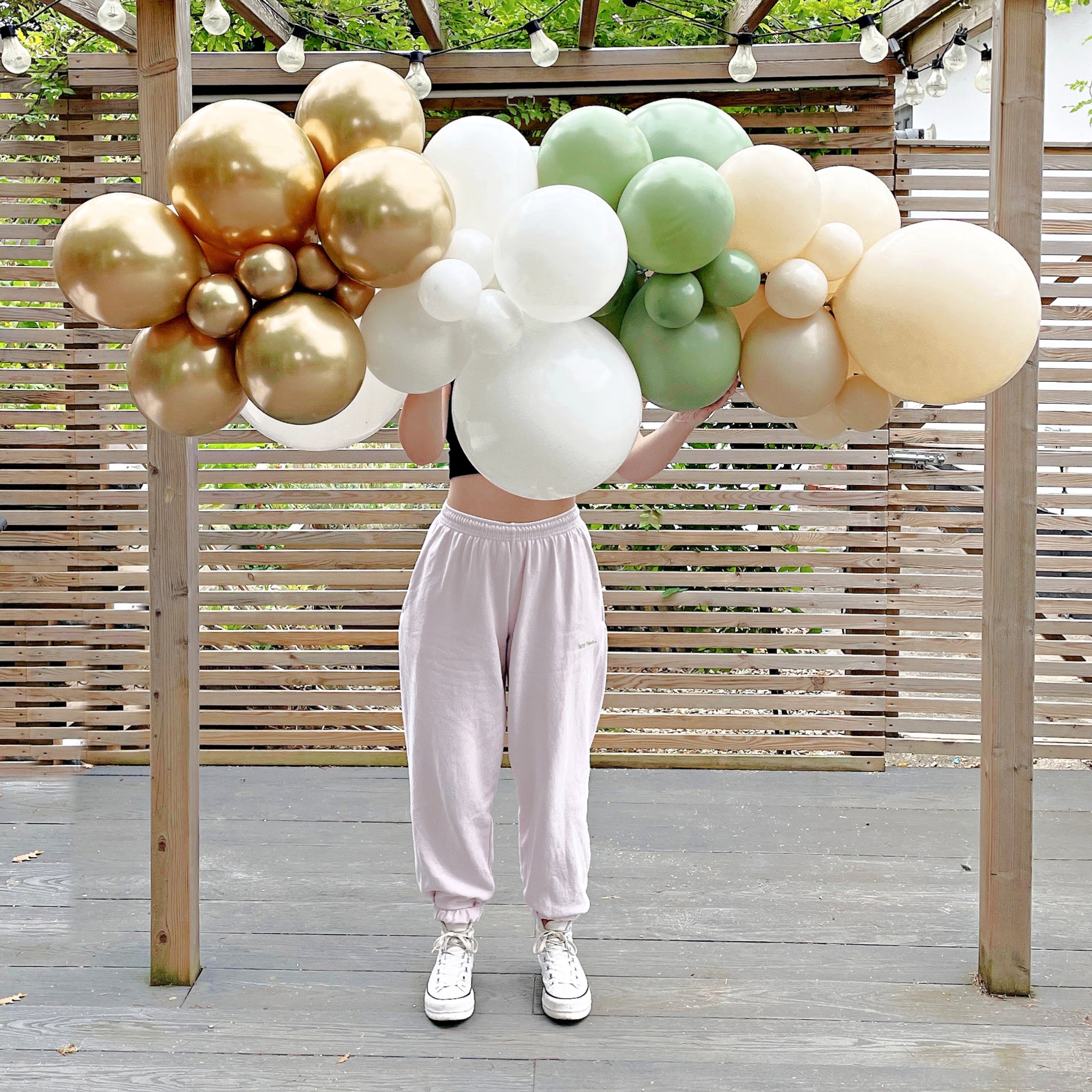 Balloon Garlands | Organic Balloon Clouds | Balloon Installations ...