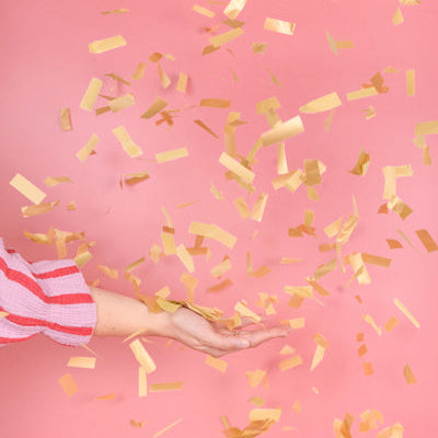 Gold Confetti Cannon |Small Confetti Cannons for Parties UK – Pretty ...