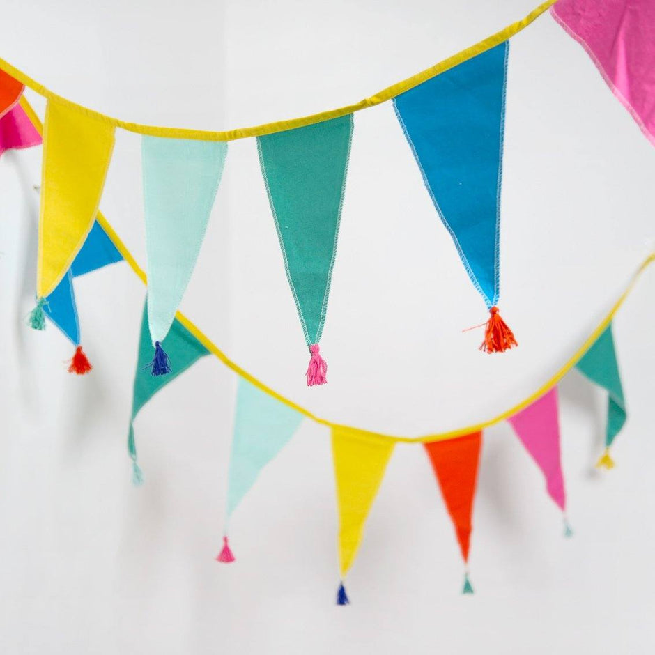Bunting & Garlands – Party Banners, Streamers & Decorations – Pretty ...
